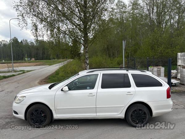 Balts Skoda Octavia 2009 Rapla, ar dzinēja tilpumu 1.90 L un nobraukumu 434 tūkst. km par 2000 €, foto 5 vietnē AUTOMOTO.COM.LV
