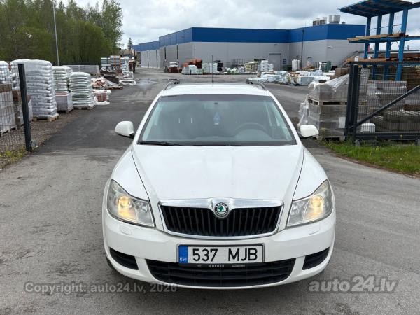Balts Skoda Octavia 2009 Rapla, ar dzinēja tilpumu 1.90 L un nobraukumu 434 tūkst. km par 2000 €, foto 7 vietnē AUTOMOTO.COM.LV