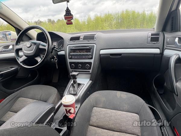 Balts Skoda Octavia 2009 Rapla, ar dzinēja tilpumu 1.90 L un nobraukumu 434 tūkst. km par 2000 €, foto 10 vietnē AUTOMOTO.COM.LV