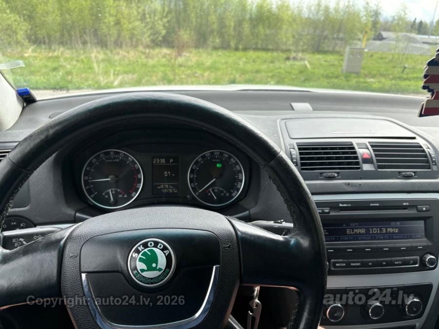 White Skoda Octavia 2009 in Rapla, with an engine capacity of 1.90 L and mileage of 434 thousand km for 2000 €, photo 13 on AUTOMOTO.COM.LV