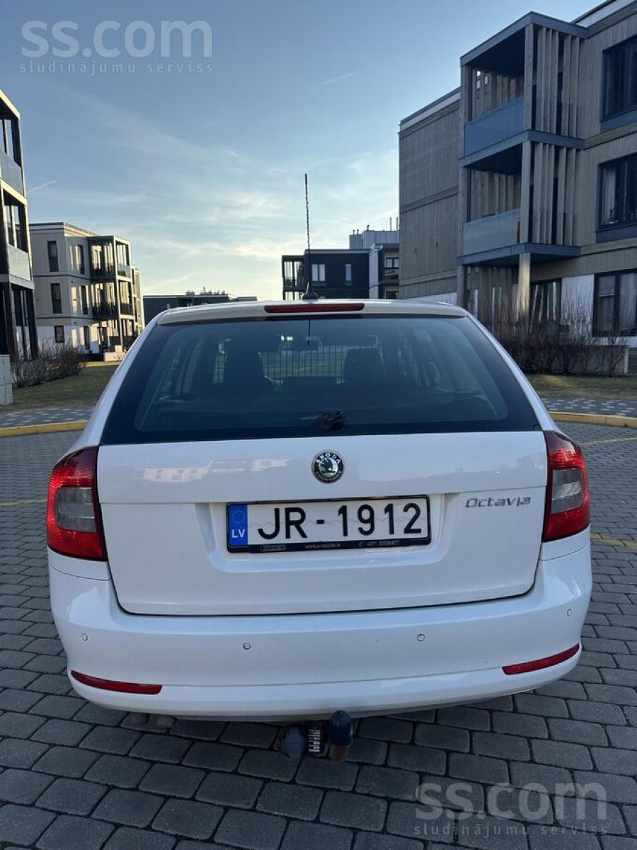 Balts Skoda Octavia 2009 Rīga, ar dzinēja tilpumu 1.90 L un nobraukumu 351 tūkst. km par 3650 €, foto 6 vietnē AUTOMOTO.COM.LV