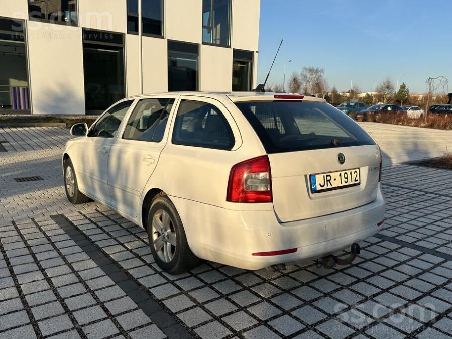 Balts Skoda Octavia 2009 Rīga, ar dzinēja tilpumu 1.90 L un nobraukumu 351 tūkst. km par 3650 €, foto 11 vietnē AUTOMOTO.COM.LV