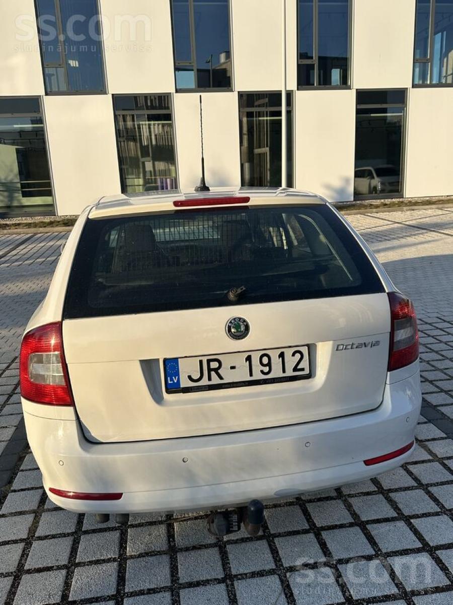 Balts Skoda Octavia 2009 Rīga, ar dzinēja tilpumu 1.90 L un nobraukumu 351 tūkst. km par 3650 €, foto 13 vietnē AUTOMOTO.COM.LV
