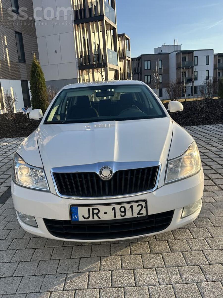 Balts Skoda Octavia 2009 Rīga, ar dzinēja tilpumu 1.90 L un nobraukumu 351 tūkst. km par 3650 €, foto 14 vietnē AUTOMOTO.COM.LV