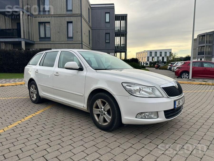 Balts Skoda Octavia 2009 Rīga, ar dzinēja tilpumu 1.90 L un nobraukumu 373 tūkst. km par 2490 €, foto 1 vietnē AUTOMOTO.COM.LV