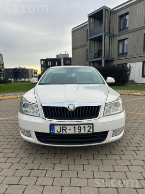 Balts Skoda Octavia 2009 Rīga, ar dzinēja tilpumu 1.90 L un nobraukumu 373 tūkst. km par 2490 €, foto 3 vietnē AUTOMOTO.COM.LV