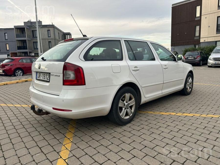Balts Skoda Octavia 2009 Rīga, ar dzinēja tilpumu 1.90 L un nobraukumu 373 tūkst. km par 2490 €, foto 4 vietnē AUTOMOTO.COM.LV