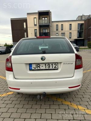 Balts Skoda Octavia 2009 Rīga, ar dzinēja tilpumu 1.90 L un nobraukumu 373 tūkst. km par 2490 €, foto 5 vietnē AUTOMOTO.COM.LV