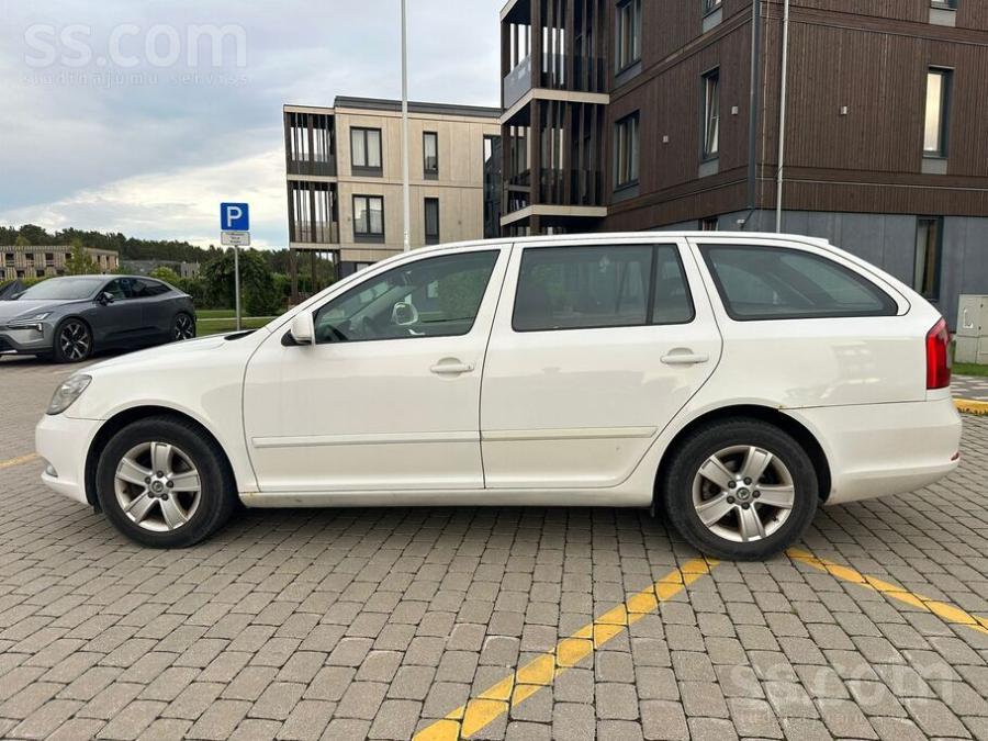 Balts Skoda Octavia 2009 Rīga, ar dzinēja tilpumu 1.90 L un nobraukumu 373 tūkst. km par 2490 €, foto 7 vietnē AUTOMOTO.COM.LV