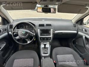 Balts Skoda Octavia 2009 Rīga, ar dzinēja tilpumu 1.90 L un nobraukumu 373 tūkst. km par 2490 €, foto 9 vietnē AUTOMOTO.COM.LV