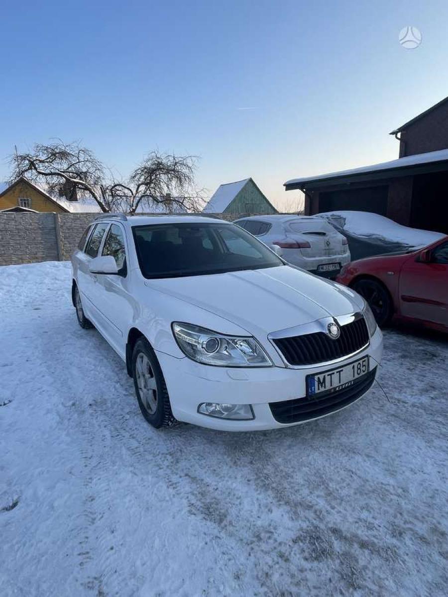 Balts Skoda Octavia 2010 Kauņa, ar dzinēja tilpumu 1.60 L un nobraukumu 378 tūkst. km par 3250 €, foto 7 vietnē AUTOMOTO.COM.LV