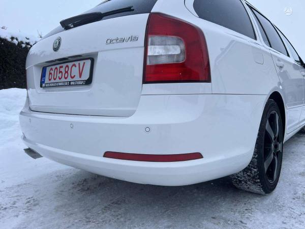 Balts Skoda Octavia 2010 Viļņa, ar dzinēja tilpumu 2.00 L un nobraukumu 281 tūkst. km par 5950 €, foto 9 vietnē AUTOMOTO.COM.LV