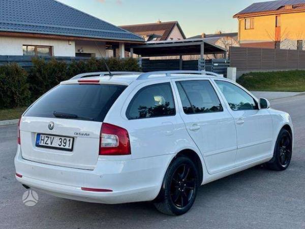 Balts Skoda Octavia 2010 Kauņa, ar dzinēja tilpumu 1.60 L un nobraukumu 268 tūkst. km par 2999 €, foto 9 vietnē AUTOMOTO.COM.LV