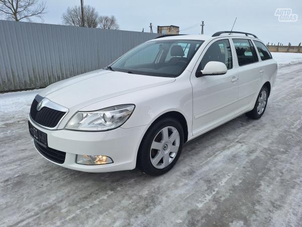 Balts Skoda Octavia 2010 Marijampole, ar dzinēja tilpumu 1.60 L un nobraukumu 268 tūkst. km par 3350 €, foto 2 vietnē AUTOMOTO.COM.LV