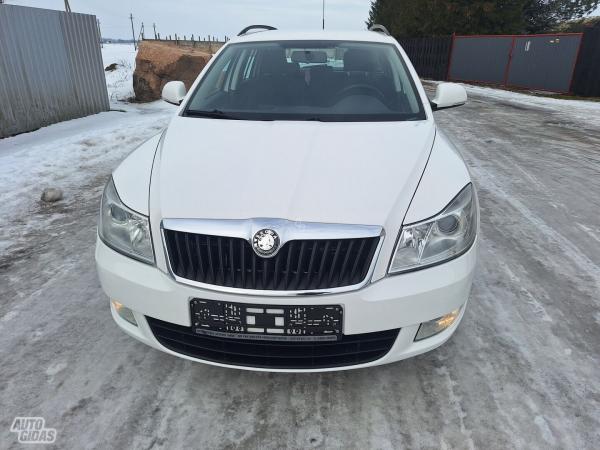 Balts Skoda Octavia 2010 Marijampole, ar dzinēja tilpumu 1.60 L un nobraukumu 268 tūkst. km par 3350 €, foto 3 vietnē AUTOMOTO.COM.LV