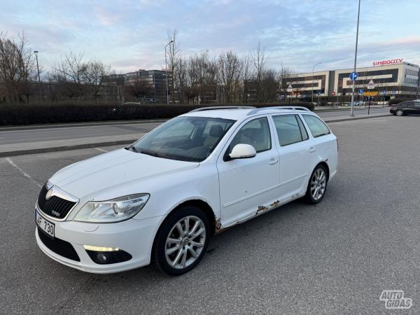 White Skoda Octavia 2010 in Vilnius, with an engine capacity of 2.00 L and mileage of 440 thousand km for 1300 €, photo 2 on AUTOMOTO.COM.LV
