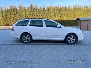 Balts Skoda Octavia 2010 Tartu, ar dzinēja tilpumu 1.60 L un nobraukumu 380 tūkst. km par 2300 €, foto 8 vietnē AUTOMOTO.COM.LV