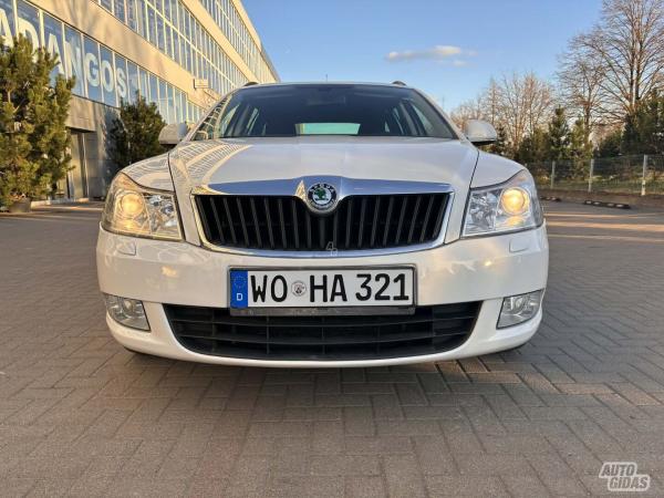 White Skoda Octavia 2010 in Telschi, with an engine capacity of 1.60 L and mileage of 232 thousand km for 5700 €, photo 2 on AUTOMOTO.COM.LV