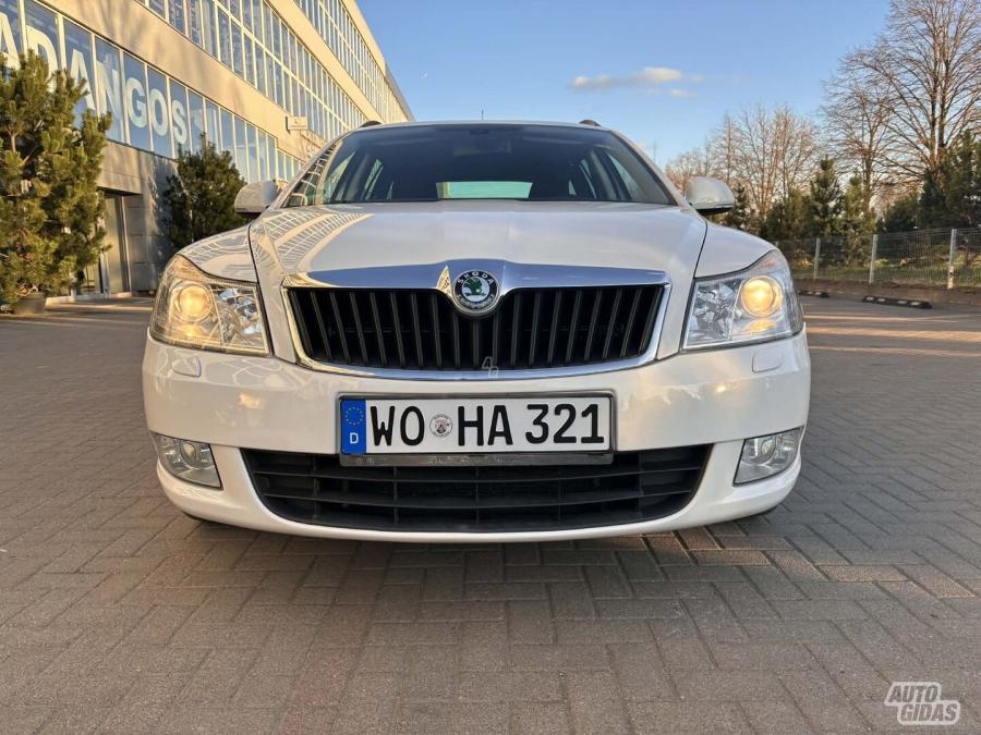 Balts Skoda Octavia 2010 Telšiai, ar dzinēja tilpumu 1.60 L un nobraukumu 232 tūkst. km par 5700 €, foto 3 vietnē AUTOMOTO.COM.LV