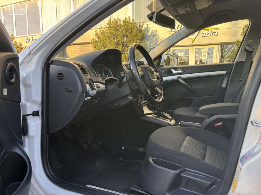 Balts Skoda Octavia 2010 Telšiai, ar dzinēja tilpumu 1.60 L un nobraukumu 232 tūkst. km par 5700 €, foto 10 vietnē AUTOMOTO.COM.LV