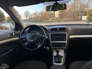 White Skoda Octavia 2010 in Telschi, with an engine capacity of 1.60 L and mileage of 233 thousand km for 3950 €, photo 16 on AUTOMOTO.COM.LV