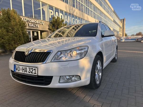 White Skoda Octavia 2010 in Telschi, with an engine capacity of 1.60 L and mileage of 233 thousand km for 4700 €, photo 1 on AUTOMOTO.COM.LV
