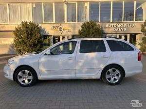 White Skoda Octavia 2010 in Telschi, with an engine capacity of 1.60 L and mileage of 234 thousand km for 4100 €, photo 5 on AUTOMOTO.COM.LV