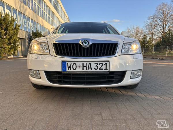 White Skoda Octavia 2010 in Telschi, with an engine capacity of 1.60 L and mileage of 235 thousand km for 3100 €, photo 2 on AUTOMOTO.COM.LV