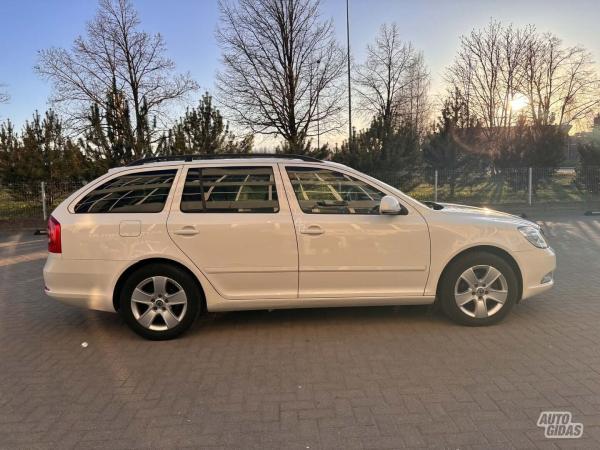 White Skoda Octavia 2010 in Telschi, with an engine capacity of 1.60 L and mileage of 235 thousand km for 3100 €, photo 8 on AUTOMOTO.COM.LV