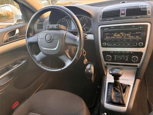 White Skoda Octavia 2010 in Telschi, with an engine capacity of 1.60 L and mileage of 234 thousand km for 3100 €, photo 9 on AUTOMOTO.COM.LV