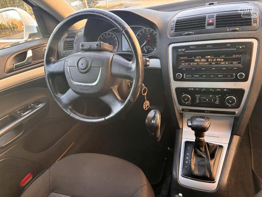 Balts Skoda Octavia 2010 Telšiai, ar dzinēja tilpumu 1.60 L un nobraukumu 234 tūkst. km par 3100 €, foto 10 vietnē AUTOMOTO.COM.LV