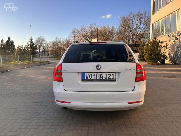 Balts Skoda Octavia 2010 Telšiai, ar dzinēja tilpumu 1.60 L un nobraukumu 235 tūkst. km par 2950 €, foto 5 vietnē AUTOMOTO.COM.LV