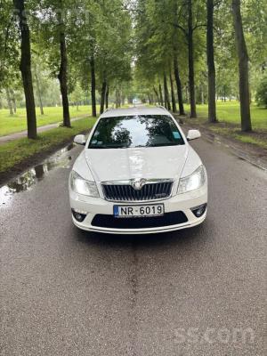 White Skoda Octavia 2010 in Riga, with an engine capacity of 2.00 L and mileage of 217 thousand km for 5300 €, photo  on AUTOMOTO.COM.LV