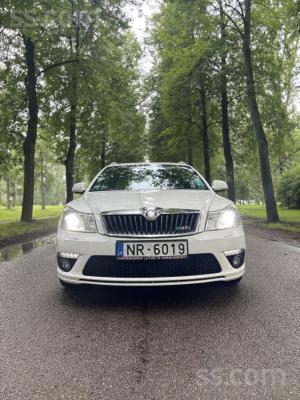 Balts Skoda Octavia 2010 Rīga, ar dzinēja tilpumu 2.00 L un nobraukumu 217 tūkst. km par 5300 €, foto 3 vietnē AUTOMOTO.COM.LV