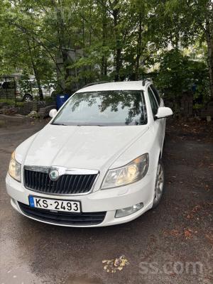 Balts Skoda Octavia 2010 Rīga, ar dzinēja tilpumu 2.00 L un nobraukumu 410 tūkst. km par 1220 €, foto  vietnē AUTOMOTO.COM.LV