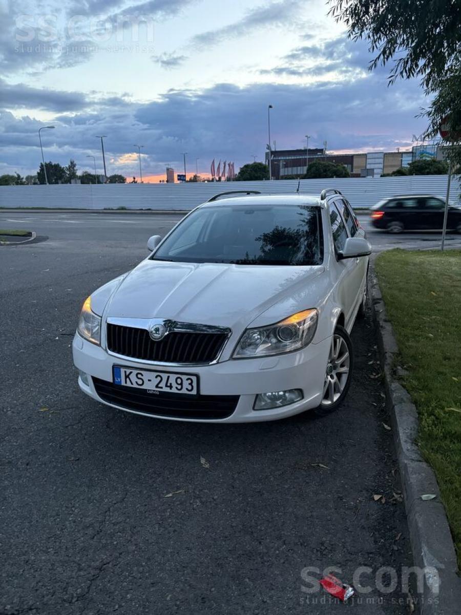 Balts Skoda Octavia 2010 Rīga, ar dzinēja tilpumu 2.00 L un nobraukumu 410 tūkst. km par 1220 €, foto 3 vietnē AUTOMOTO.COM.LV