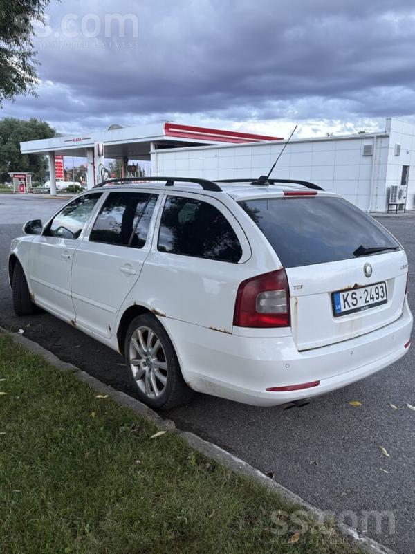 Balts Skoda Octavia 2010 Rīga, ar dzinēja tilpumu 2.00 L un nobraukumu 410 tūkst. km par 1220 €, foto 4 vietnē AUTOMOTO.COM.LV