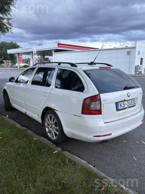 Balts Skoda Octavia 2010 Rīga, ar dzinēja tilpumu 2.00 L un nobraukumu 410 tūkst. km par 1220 €, foto 5 vietnē AUTOMOTO.COM.LV