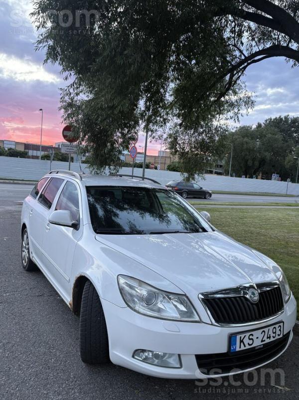 Balts Skoda Octavia 2010 Rīga, ar dzinēja tilpumu 2.00 L un nobraukumu 410 tūkst. km par 1220 €, foto 6 vietnē AUTOMOTO.COM.LV