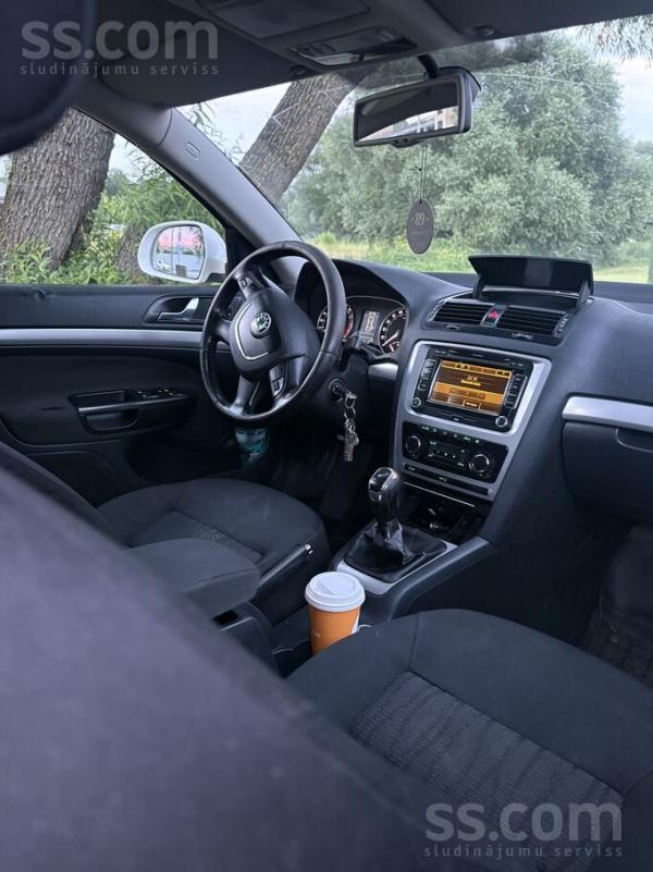 Balts Skoda Octavia 2010 Rīga, ar dzinēja tilpumu 2.00 L un nobraukumu 410 tūkst. km par 1220 €, foto 8 vietnē AUTOMOTO.COM.LV