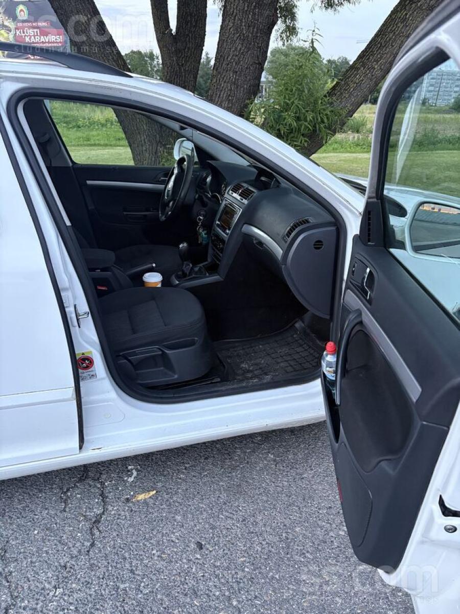 Balts Skoda Octavia 2010 Rīga, ar dzinēja tilpumu 2.00 L un nobraukumu 410 tūkst. km par 1220 €, foto 10 vietnē AUTOMOTO.COM.LV