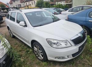 Balts Skoda Octavia 2010 Kelmė, ar dzinēja tilpumu 1.20 L un nobraukumu 227 tūkst. km par 2450 €, foto  vietnē AUTOMOTO.COM.LV