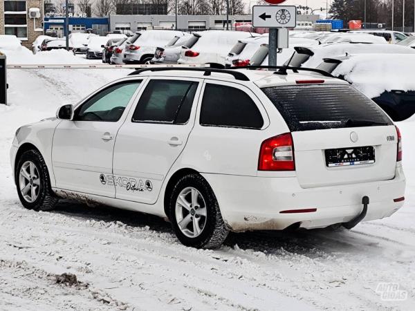 White Skoda Octavia 2011 in Siauliai, with an engine capacity of 2.00 L and mileage of 260 thousand km for 3400 €, photo 5 on AUTOMOTO.COM.LV