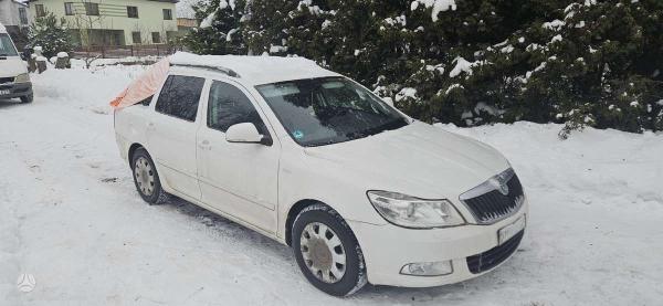 White Skoda Octavia 2011 in Vilnius, with an engine capacity of 1.80 L and mileage of 280 thousand km for 1800 €, photo 2 on AUTOMOTO.COM.LV