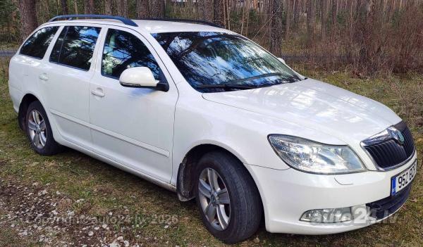 Balts Skoda Octavia 2011 Tallina, ar dzinēja tilpumu 1.40 L un nobraukumu 255 tūkst. km par 1490 €, foto 1 vietnē AUTOMOTO.COM.LV