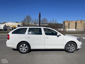 Balts Skoda Octavia 2011 Mažeikiai, ar dzinēja tilpumu 1.80 L un nobraukumu 226 tūkst. km par 2650 €, foto 3 vietnē AUTOMOTO.COM.LV