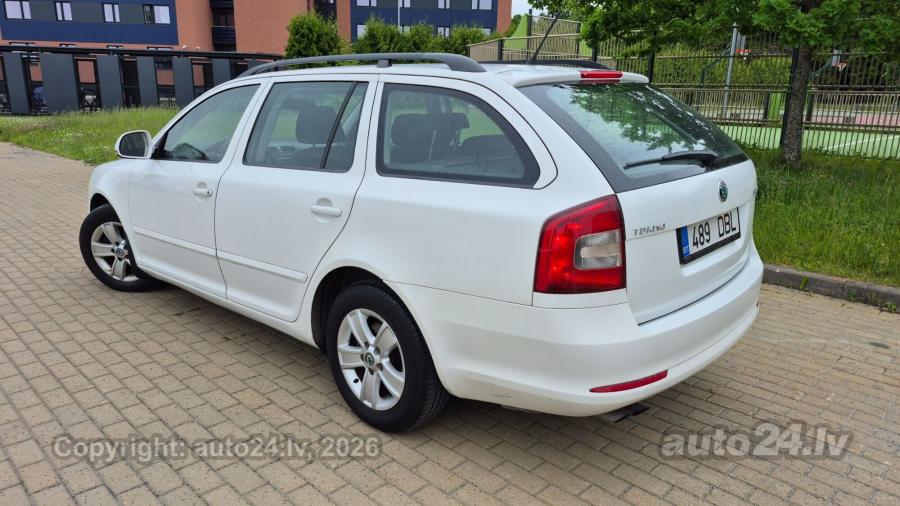Balts Skoda Octavia 2011 Tartu, ar dzinēja tilpumu 2.00 L un nobraukumu 335 tūkst. km par 3300 €, foto 3 vietnē AUTOMOTO.COM.LV