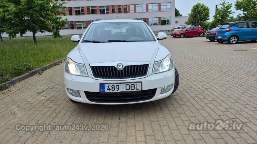 Balts Skoda Octavia 2011 Tartu, ar dzinēja tilpumu 2.00 L un nobraukumu 335 tūkst. km par 3300 €, foto 6 vietnē AUTOMOTO.COM.LV