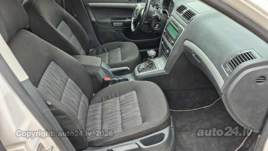 Balts Skoda Octavia 2011 Tartu, ar dzinēja tilpumu 2.00 L un nobraukumu 335 tūkst. km par 3300 €, foto 13 vietnē AUTOMOTO.COM.LV