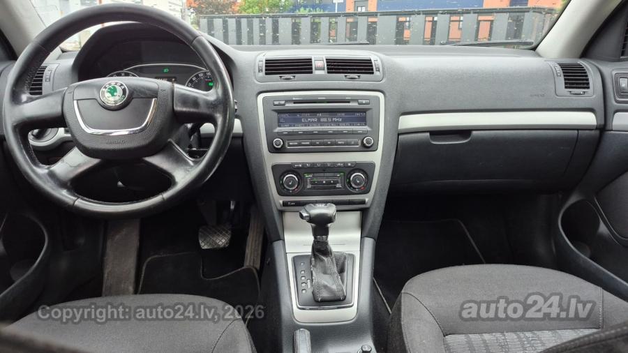 Balts Skoda Octavia 2011 Tartu, ar dzinēja tilpumu 2.00 L un nobraukumu 335 tūkst. km par 3300 €, foto 15 vietnē AUTOMOTO.COM.LV